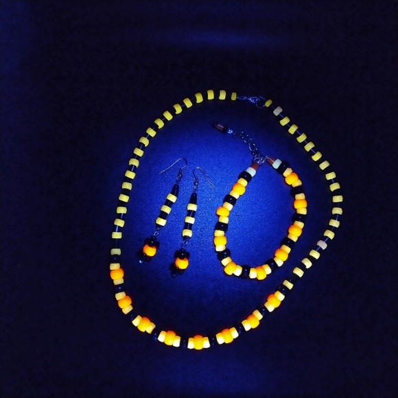 Jewelry | Glow Necklace | Poshmark